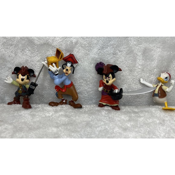 Disney | Toys | Disney Parks Exclusive Pirates Of The Caribbean Pirates ...